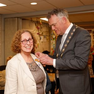 Koninklijke onderscheiding voor Anny Botermans | Oisterwijk Nieuws